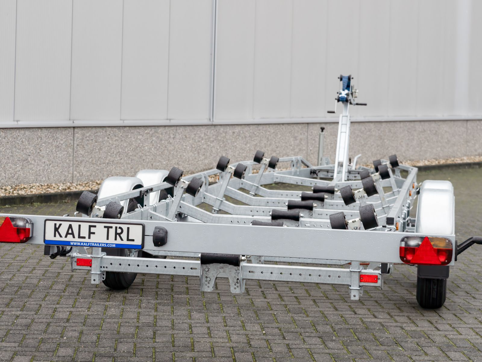 Kalf 3500-83 met geknikte dwarsbalken - Kalf Trailers
