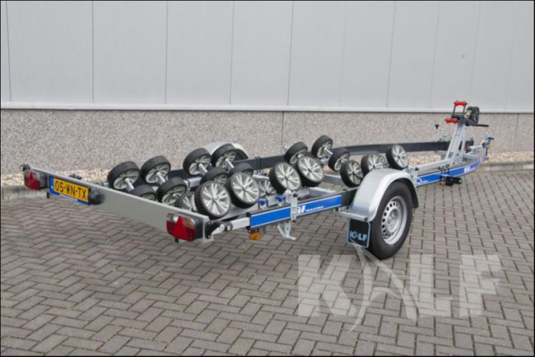 Motorboot trailer M1350-57 geremde enkelasser met Easy Roll plus pakket ...